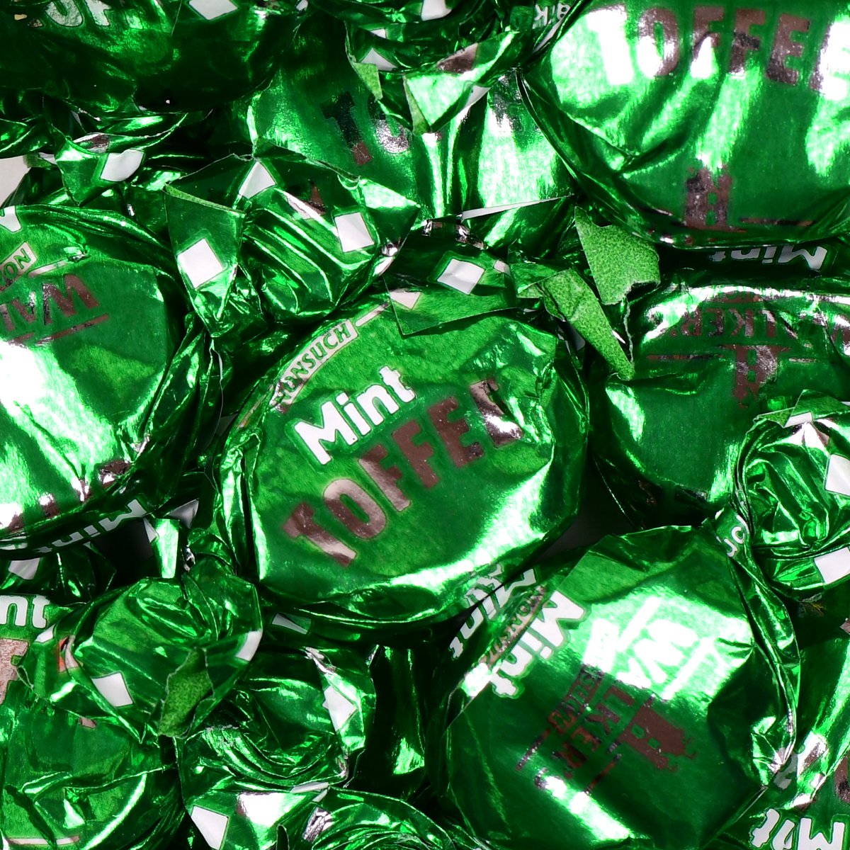 Walkers Mint Toffees – Toffee Smiths